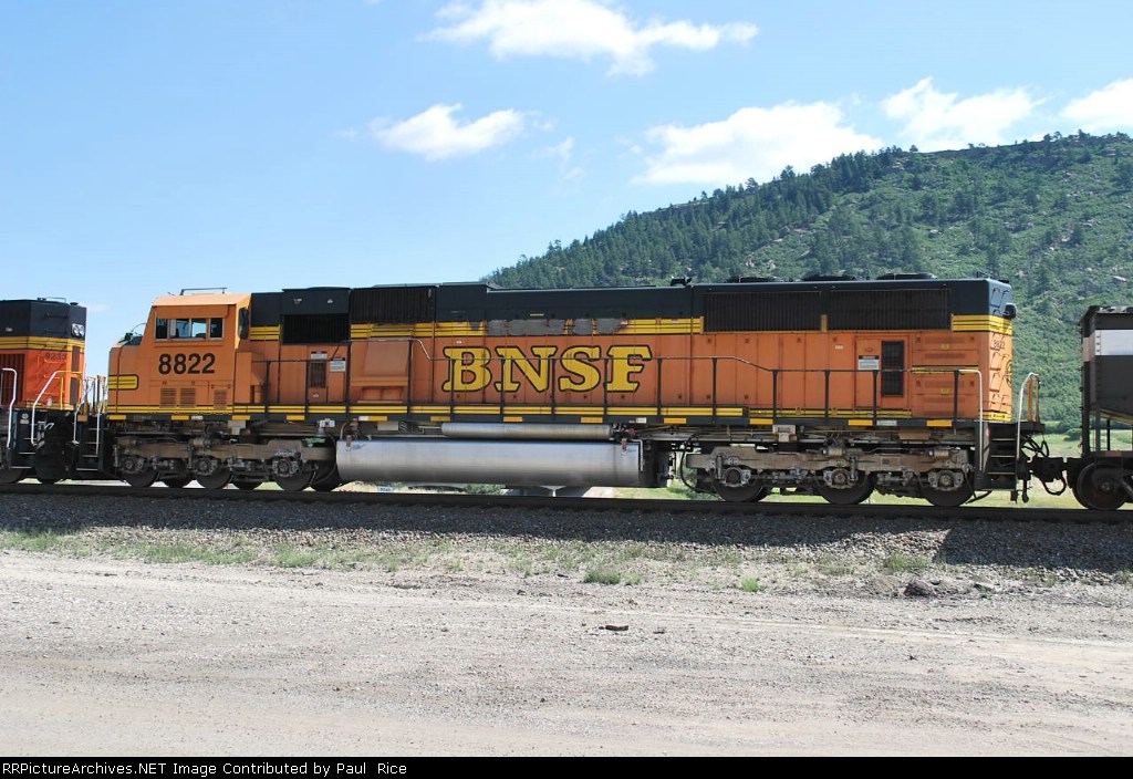 BNSF 8822 Coal Train Helper